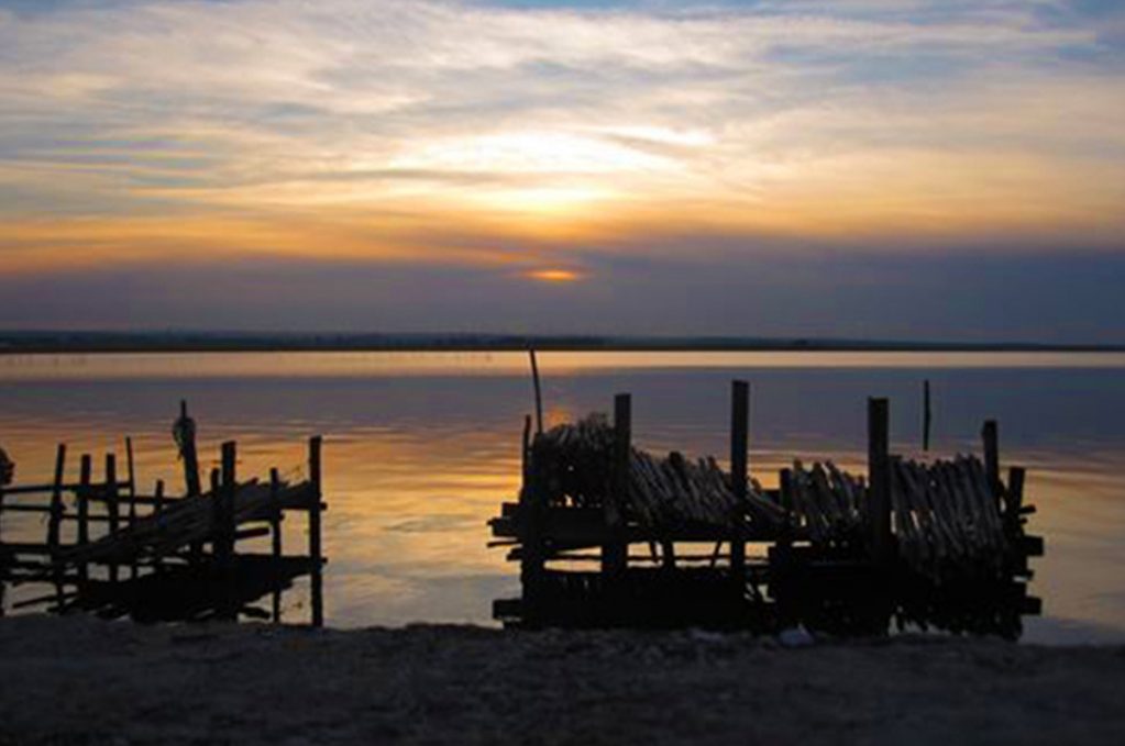 Lesina, una piccola penisola sviluppata sull’omonimo lago