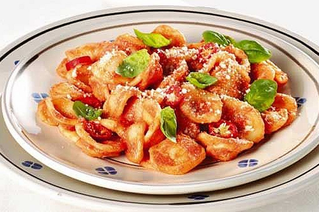 Strascinati con ricotta scuanta: sapore tipico pugliese
