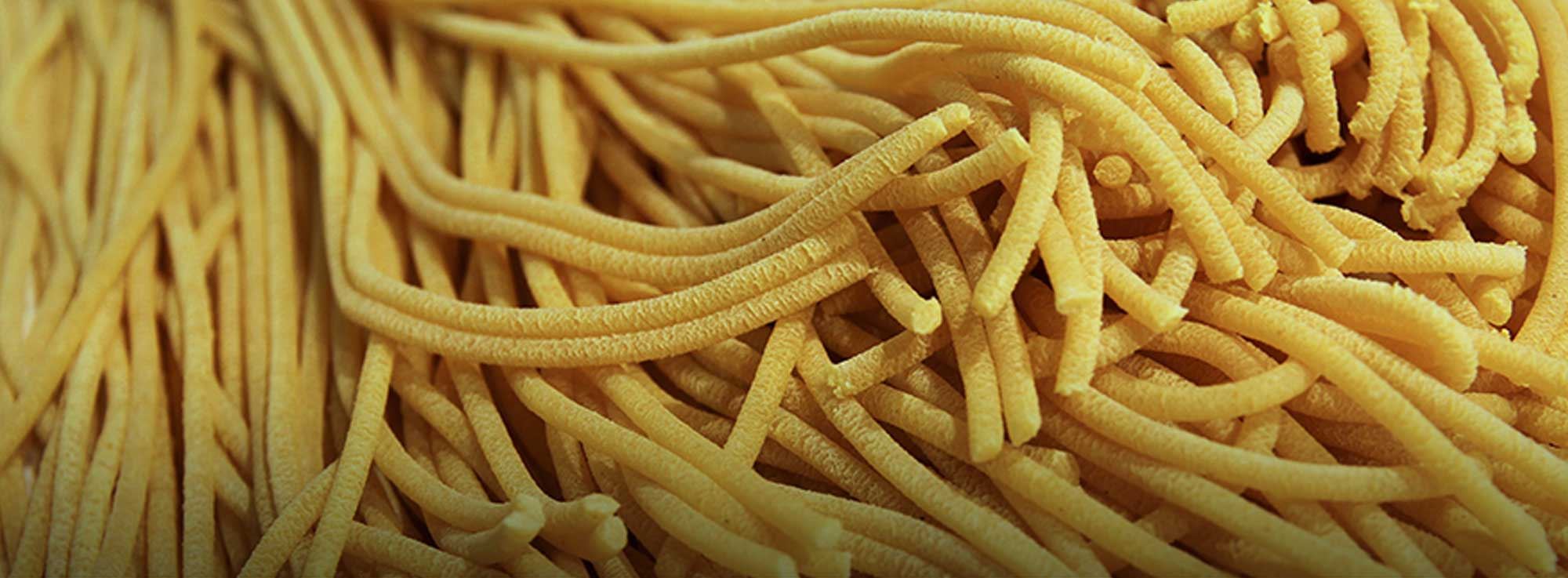 Troccoli con gamberi rucola e cozze: una piatto di origini foggiane