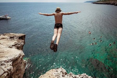 Marina di Andrano, spiagge incantevoli vicino alla Grotta verde ...
