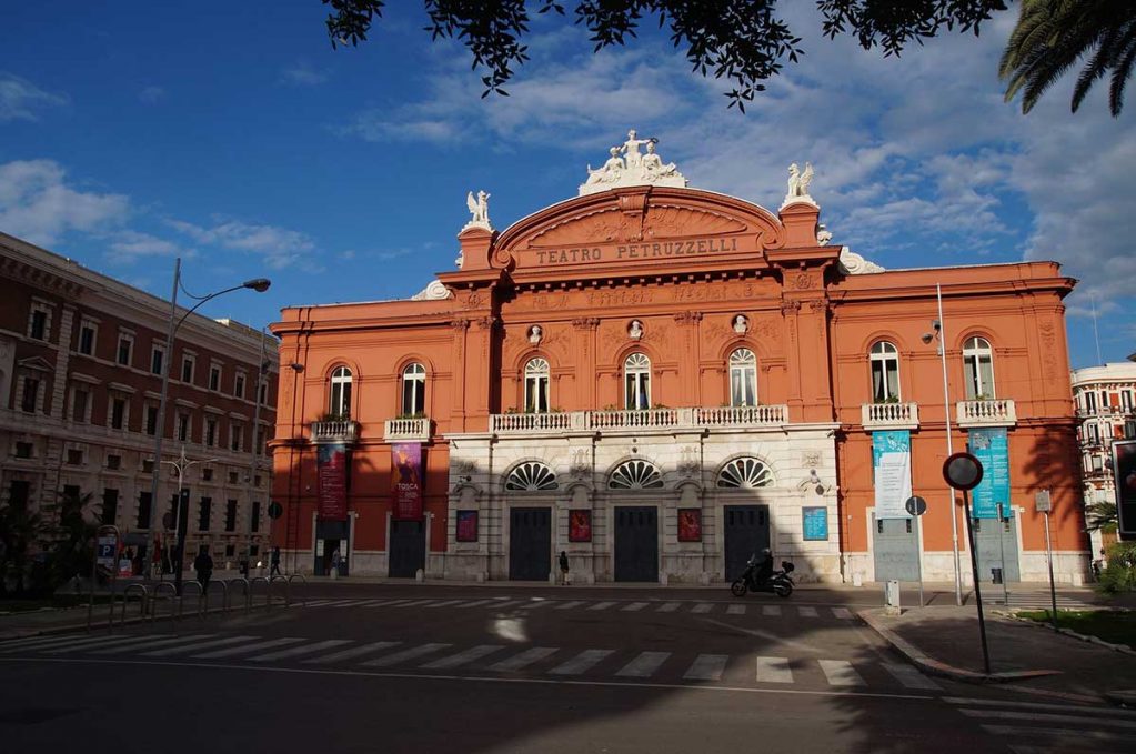 Bari Teatro Petruzzelli, la stagione di opera e balletto a gennaio 2019