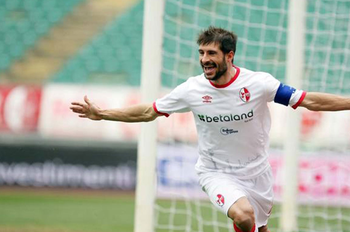 Bari, presentata oggi la squadra con lo staff, domenica parte il campionato