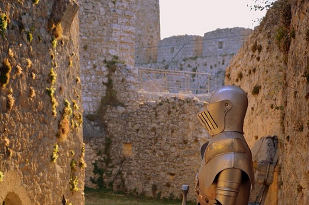 Castello di Monte Sant'Angelo, ennesima bellezza del borgo - Puglia.com