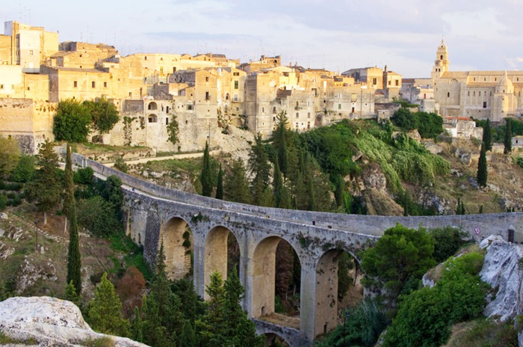 Ponte di Gravina in Puglia, maestoso viadotto dell'Acquedotto - Puglia.com