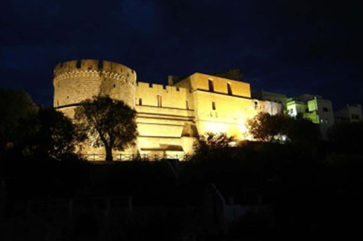 Castello di Castro, antica fortezza medievale - Puglia.com